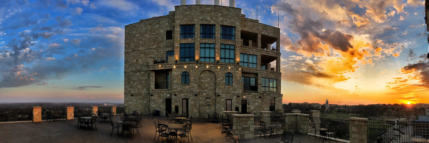The Oread Hotel, Tapestry Collection by Hilton
